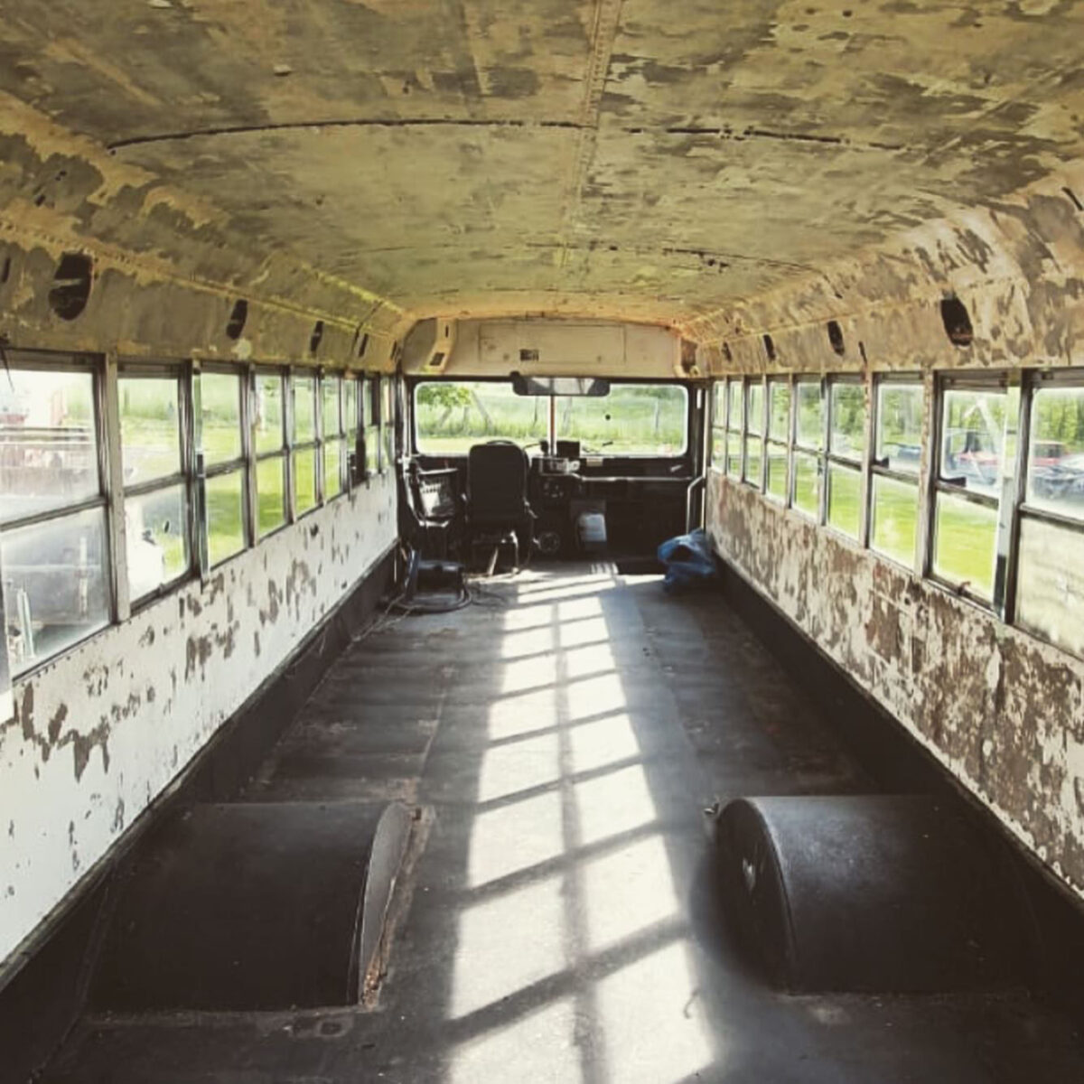ONE MILLION MILES | Vom Schulbus zum Tiny House